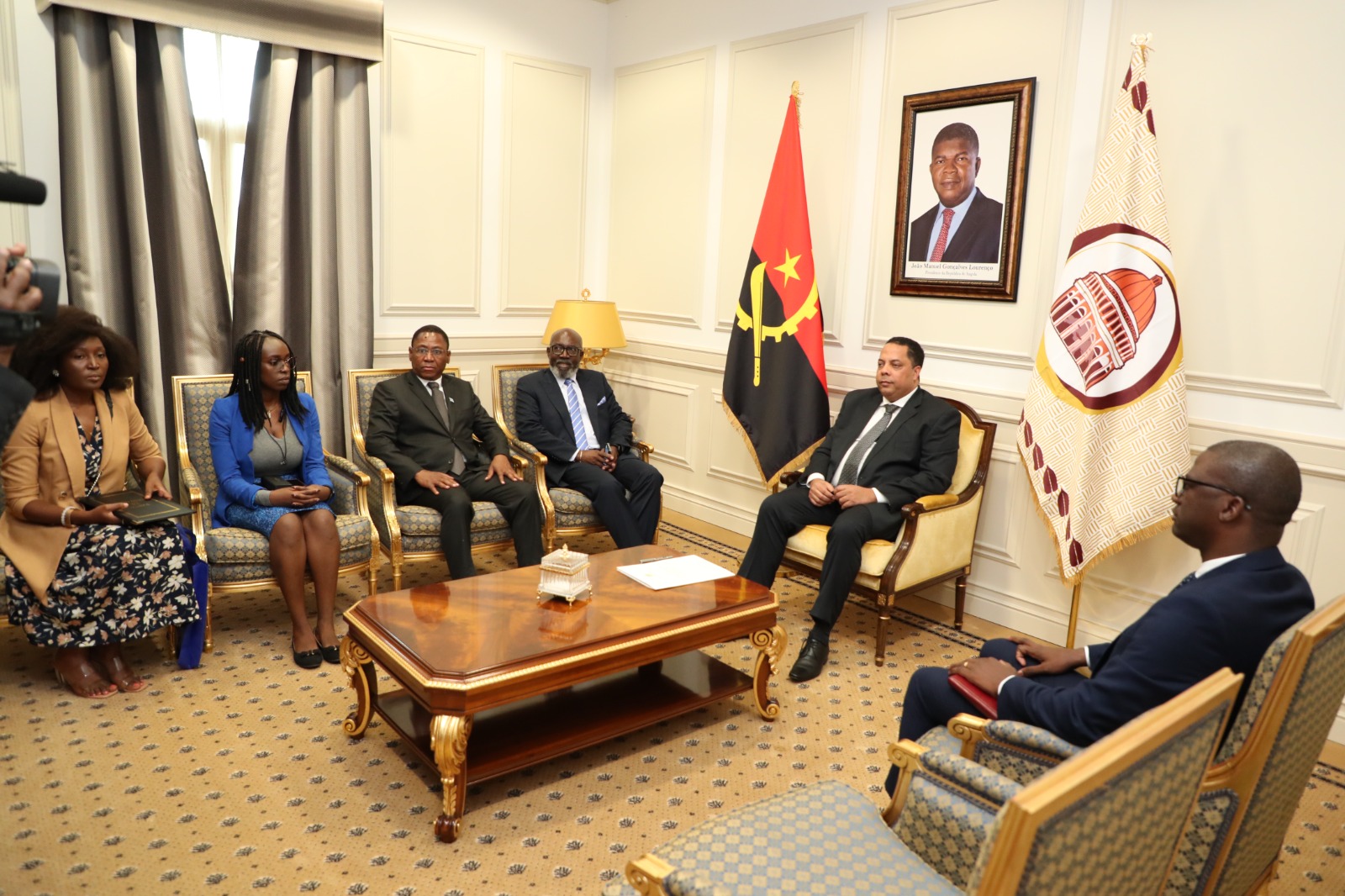 African Evangelical Leaders visit the Angolan National Assembly - Association of Evangelicals in ...